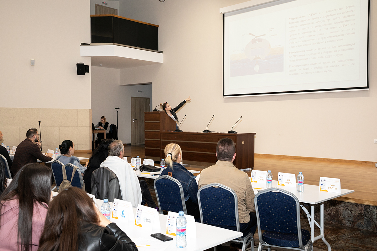 Проф д р Румен Младенов връчи наградите на победителите в Конкурса за най добър старт ъп проект